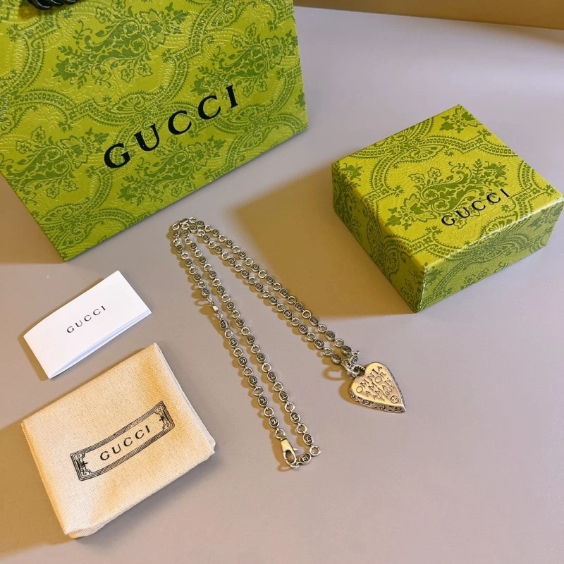 Indistinguishable Gucci Necklaces