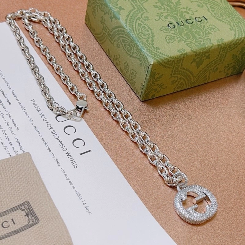 Indistinguishable Gucci Necklaces