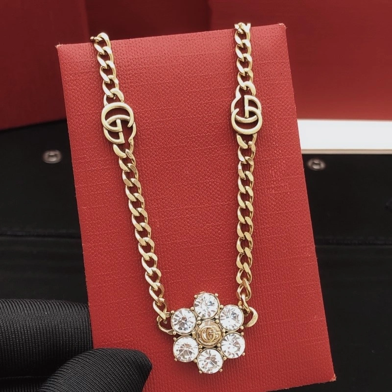 Indistinguishable Gucci Necklaces