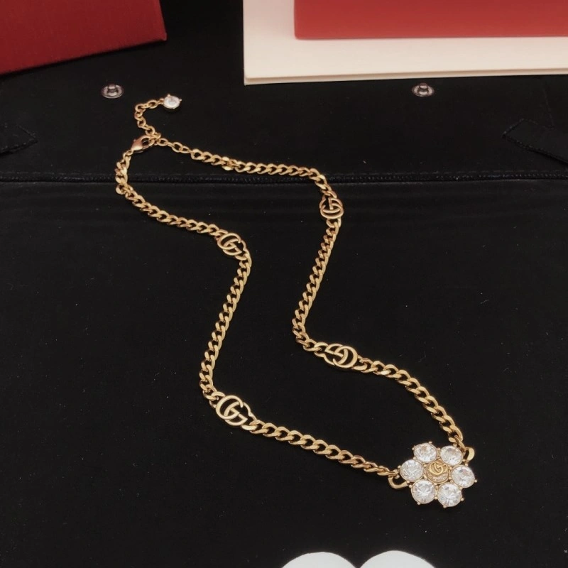 Indistinguishable Gucci Necklaces