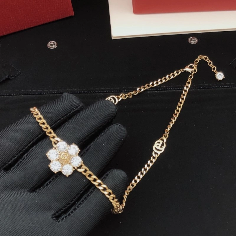 Indistinguishable Gucci Necklaces