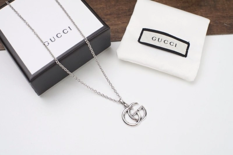 Indistinguishable Gucci Necklaces