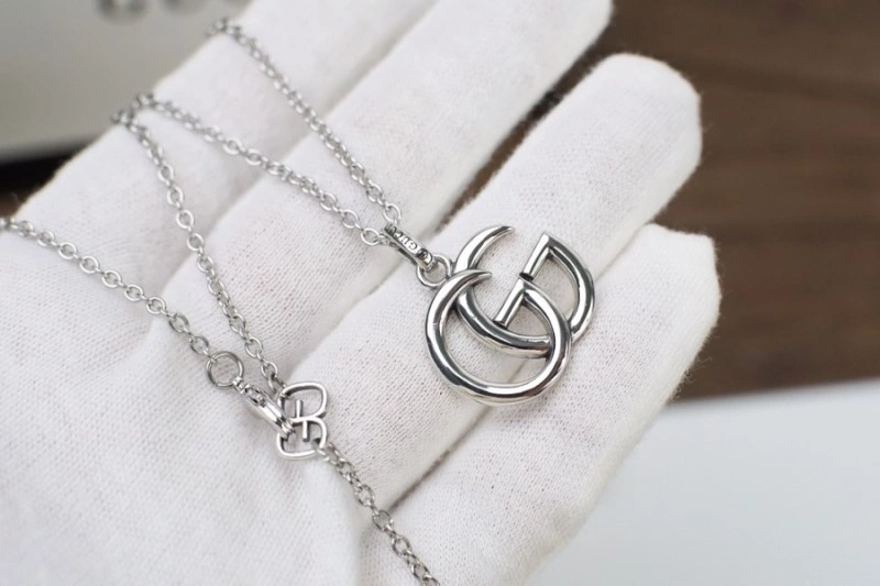 Indistinguishable Gucci Necklaces