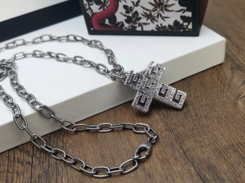 Economical Gucci Necklaces