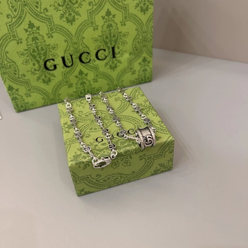 Top mirror Gucci Necklaces