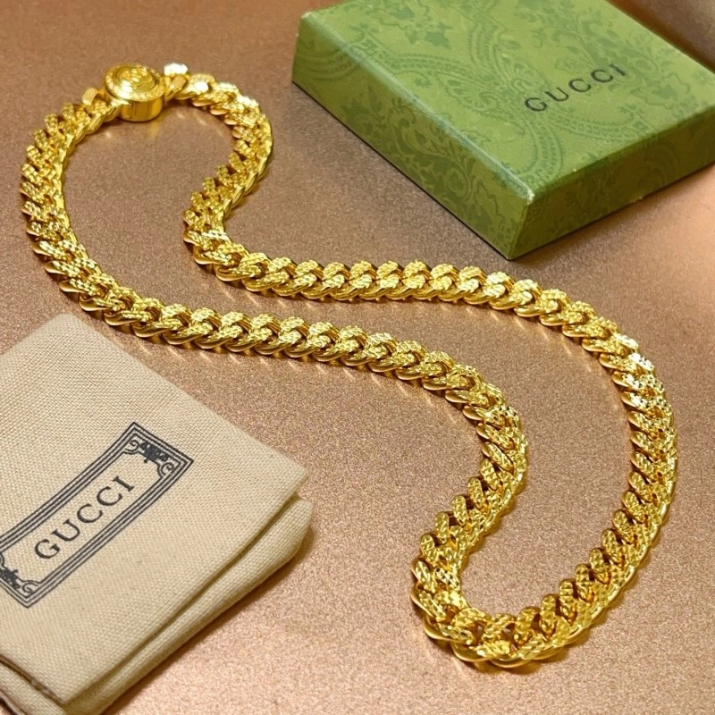 Indistinguishable Gucci Necklaces