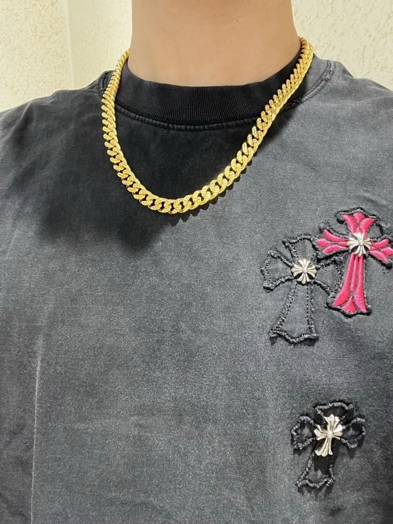 Indistinguishable Gucci Necklaces