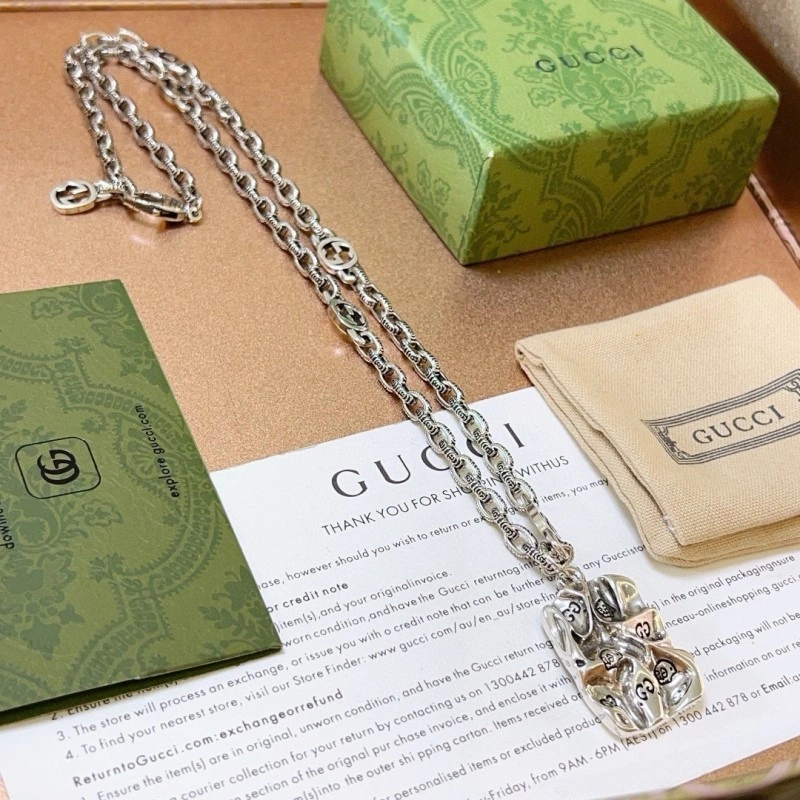 Indistinguishable Gucci Necklaces