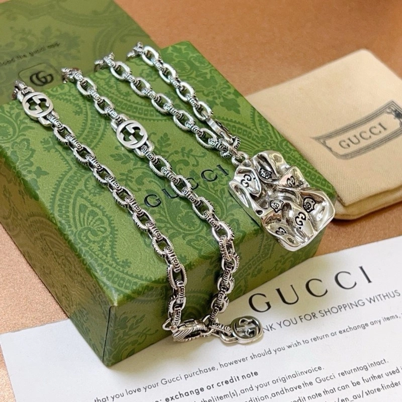 Indistinguishable Gucci Necklaces