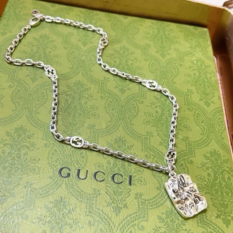 Indistinguishable Gucci Necklaces