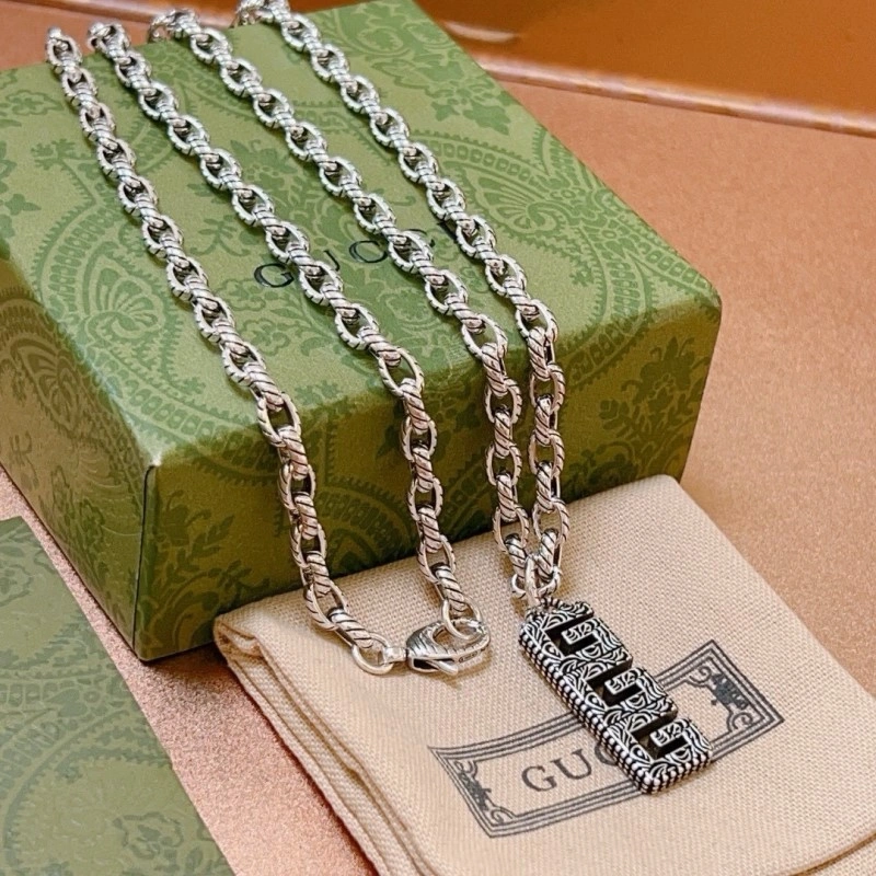 Top mirror Gucci Necklaces
