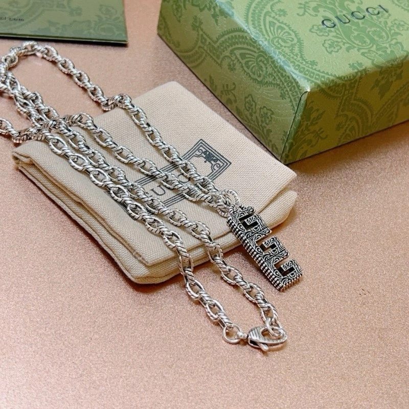 Top mirror Gucci Necklaces