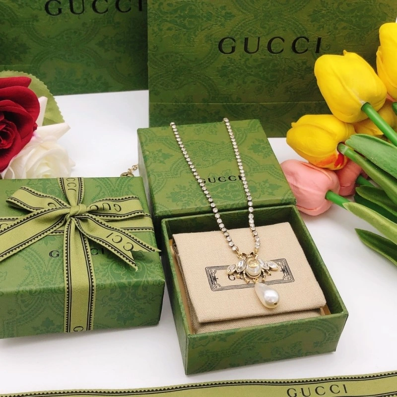 Indistinguishable Gucci Necklaces