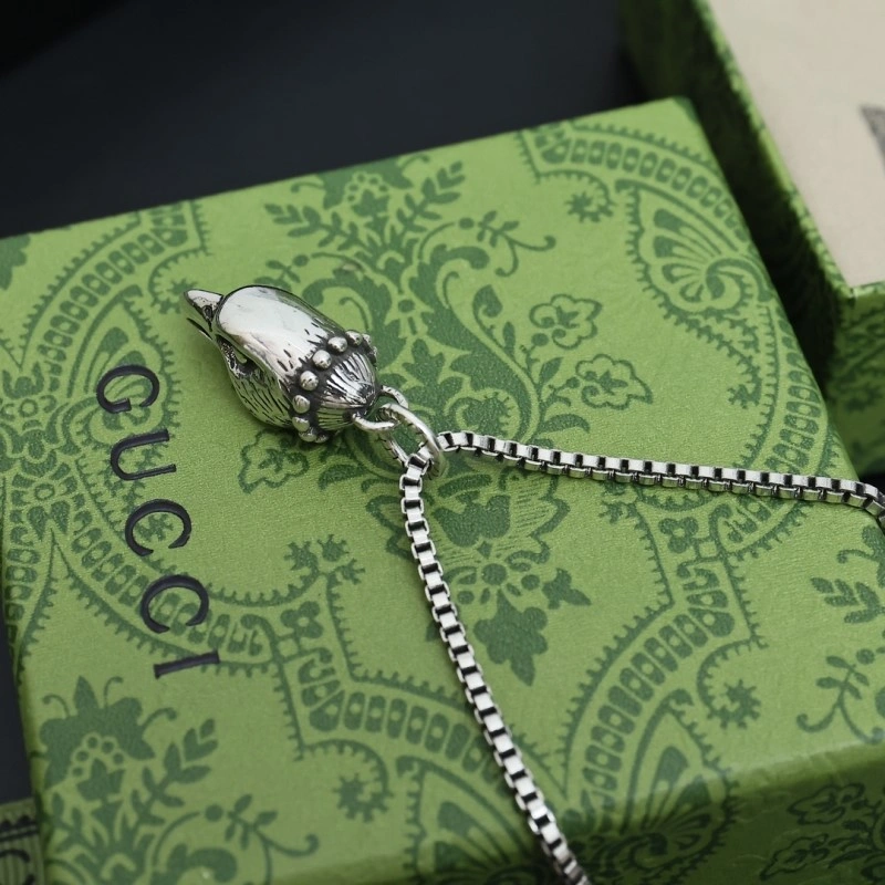 Top mirror Gucci Necklaces
