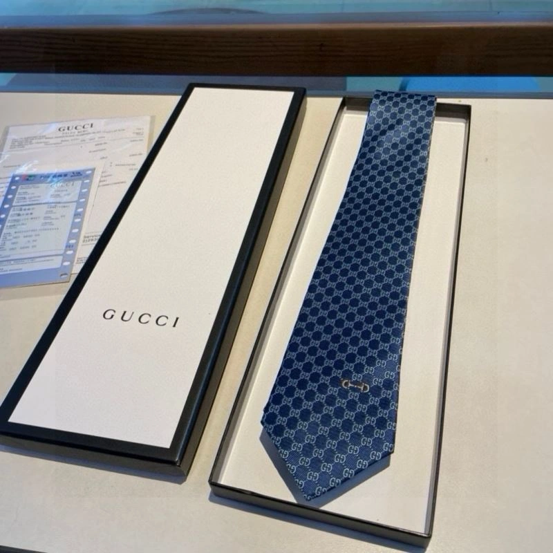 Accurate model Gucci Neckties