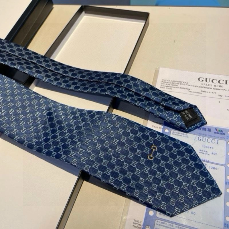 Accurate model Gucci Neckties
