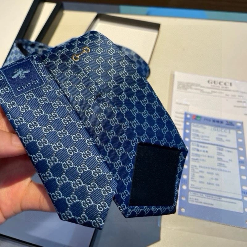 Accurate model Gucci Neckties