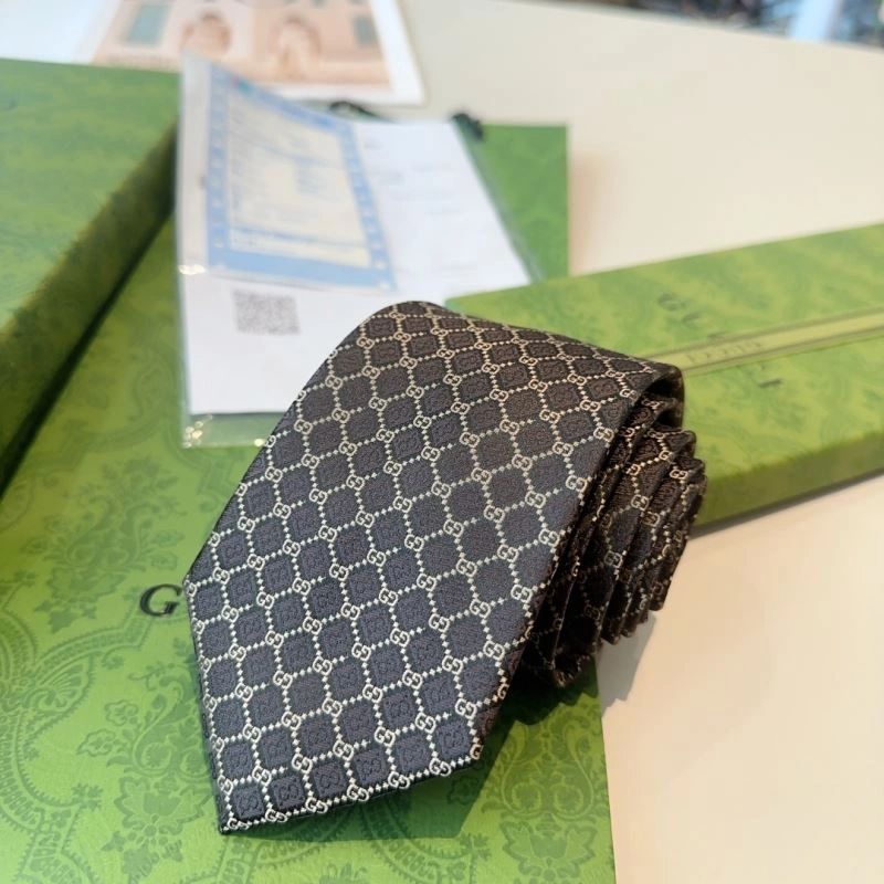 Top mirror Gucci Neckties