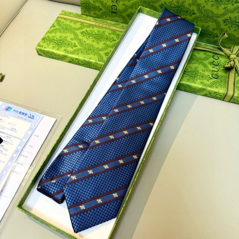 Top mirror Gucci Neckties
