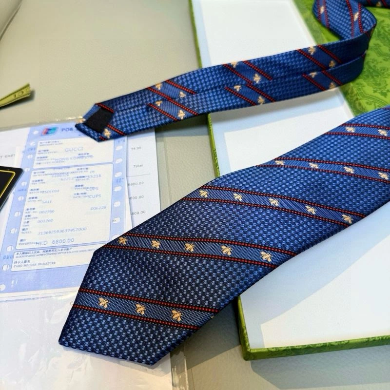 Top mirror Gucci Neckties