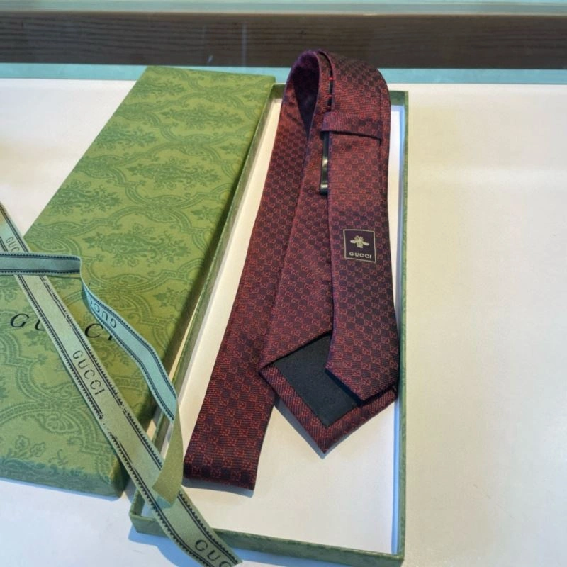 Accurate model Gucci Neckties