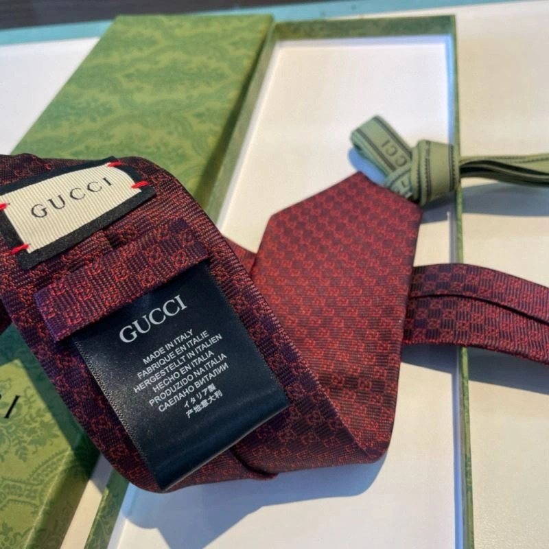 Accurate model Gucci Neckties