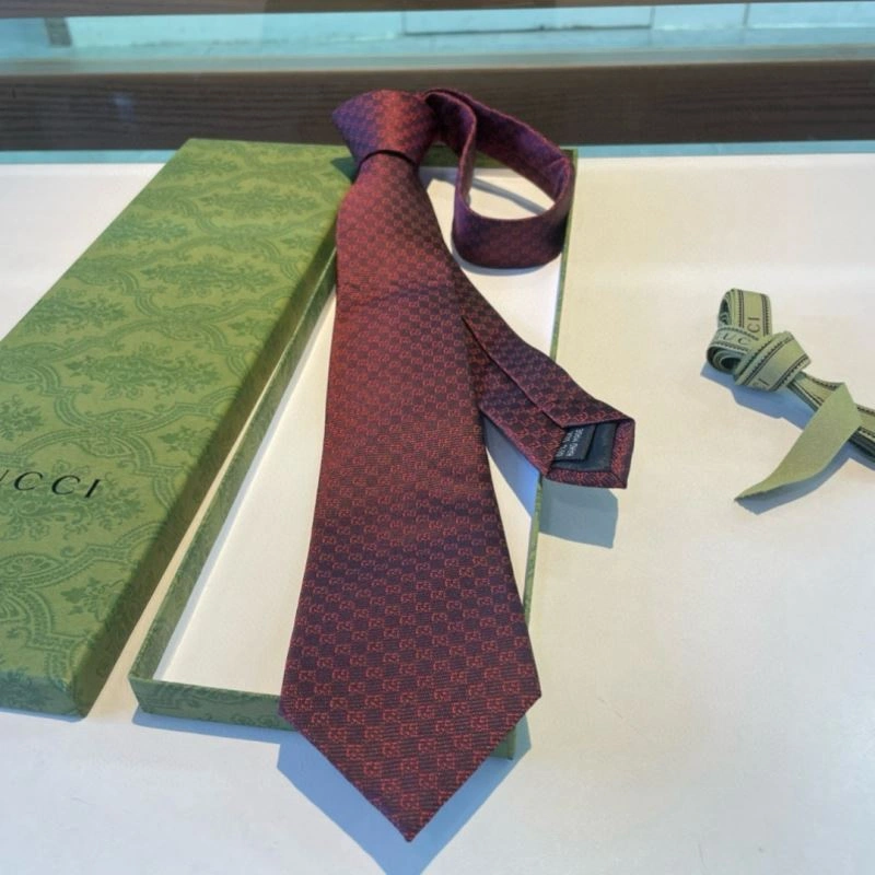 Accurate model Gucci Neckties