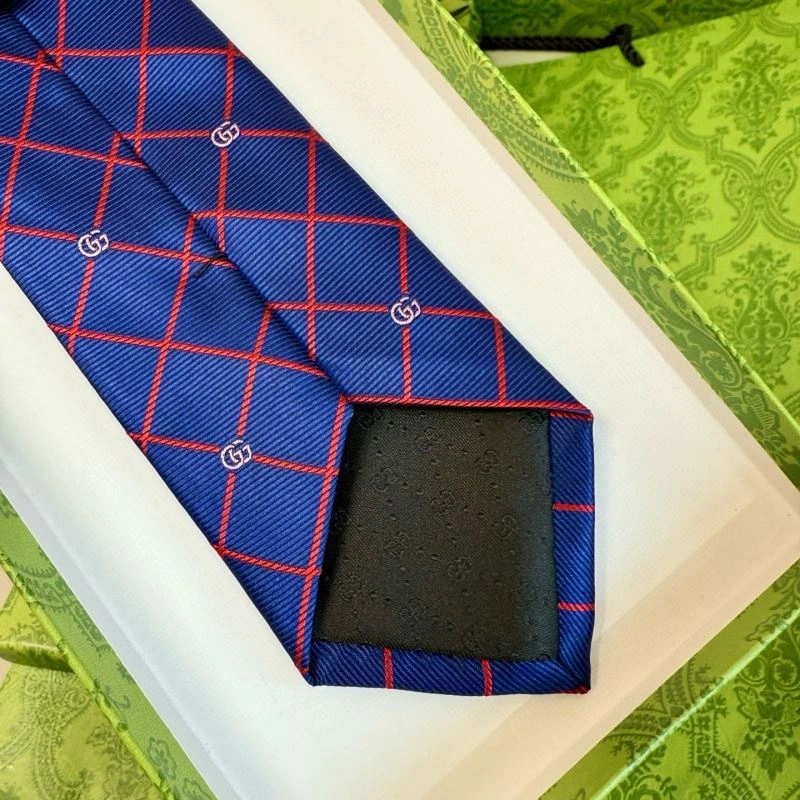 Top mirror Gucci Neckties