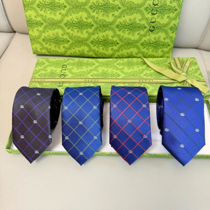 Top mirror Gucci Neckties