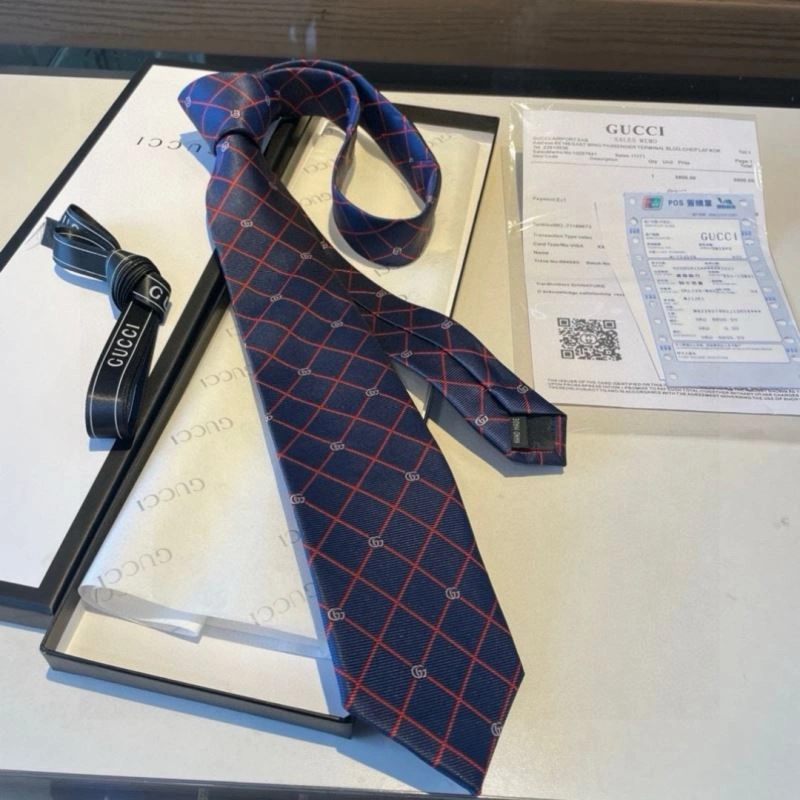 Top mirror Gucci Neckties