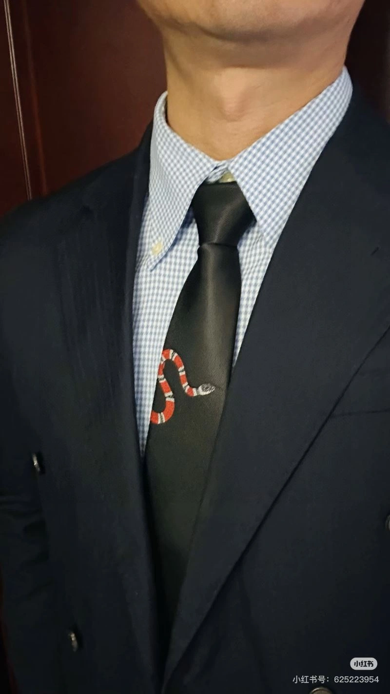 Indistinguishable Gucci Neckties