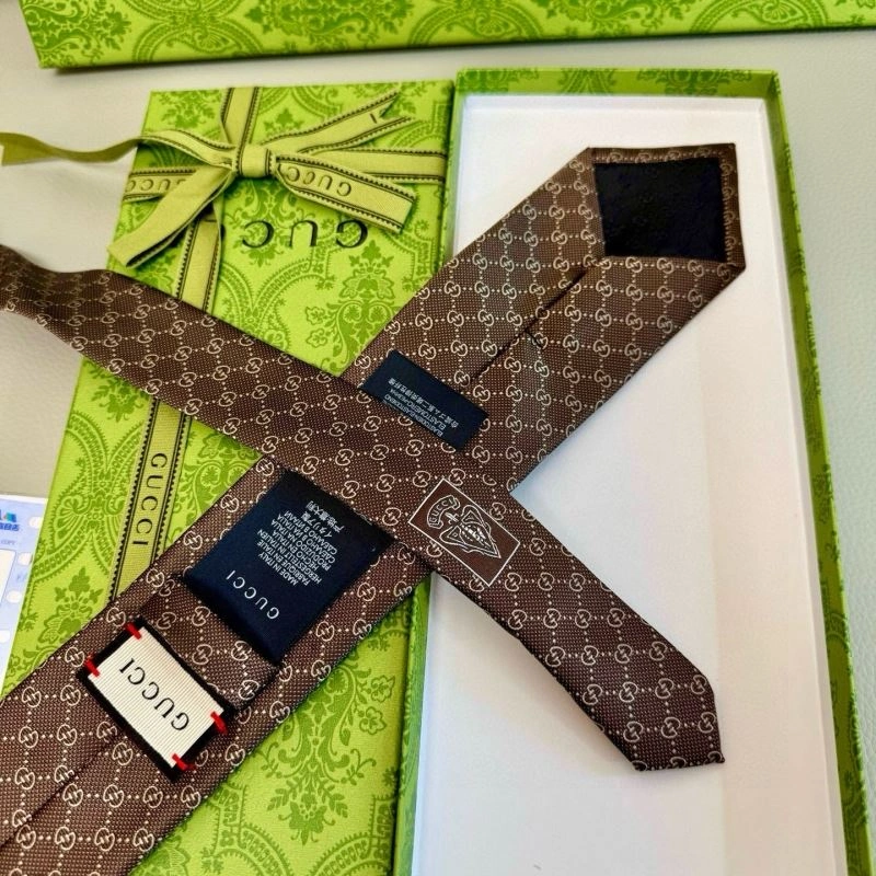 Accurate model Gucci Neckties
