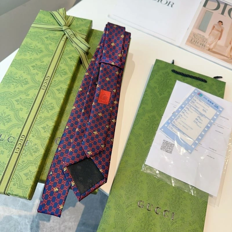 Top mirror Gucci Neckties