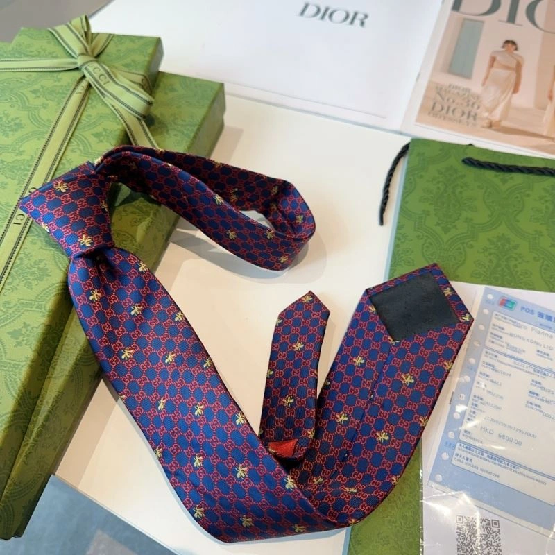 Top mirror Gucci Neckties
