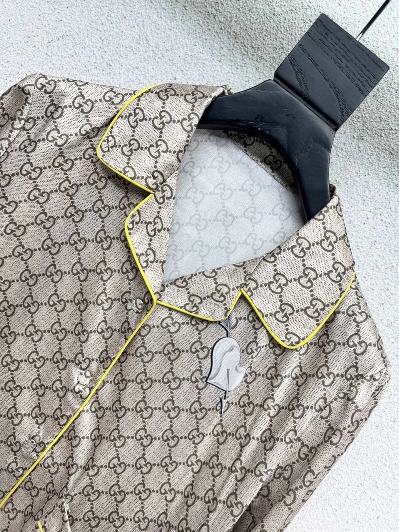 Accurate model Gucci Nightwear