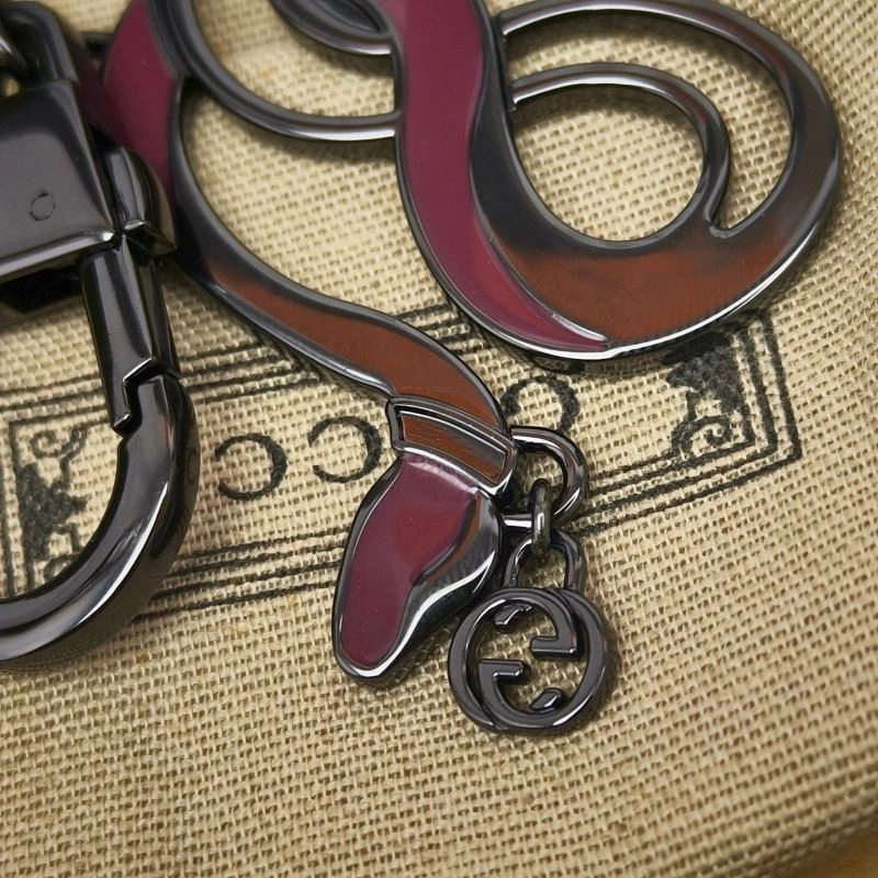 Low-cost Gucci Ornaments