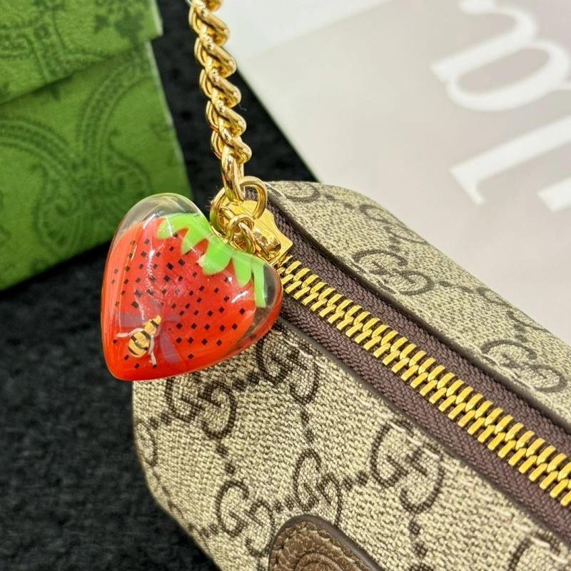 Accurate model Gucci Ornaments