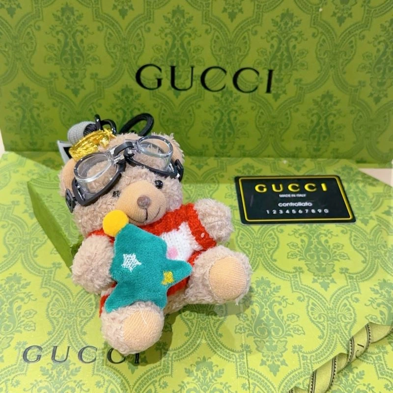Low-cost Gucci Ornaments