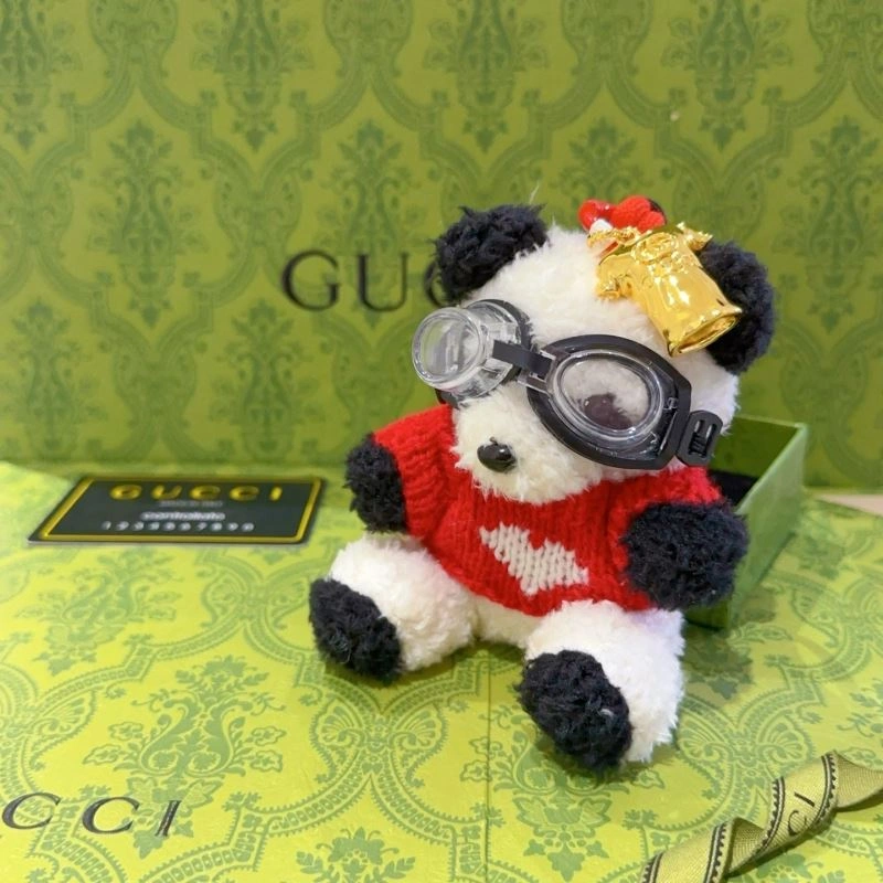 Low-cost Gucci Ornaments