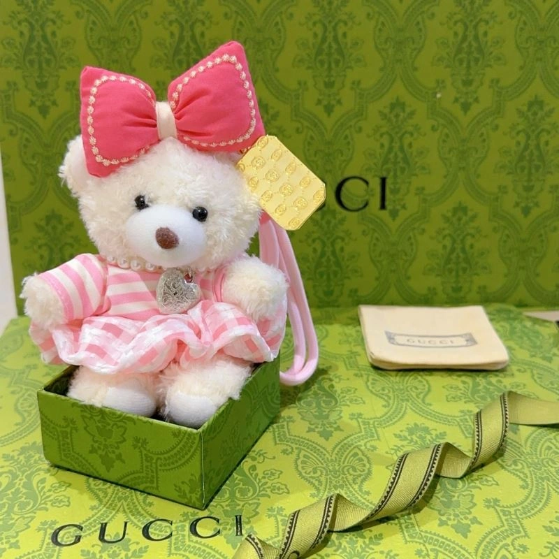 Accurate model Gucci Ornaments