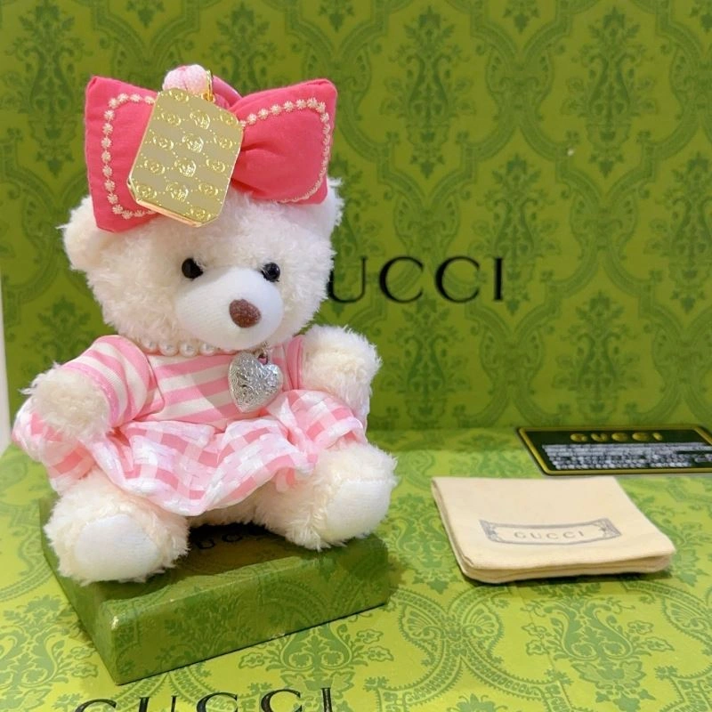 Accurate model Gucci Ornaments