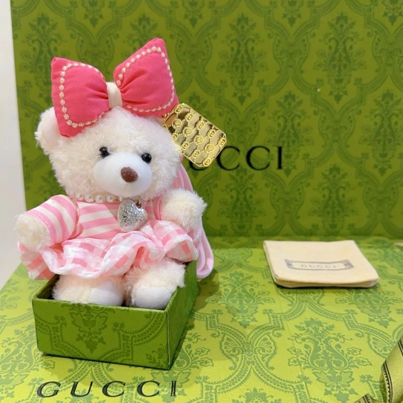 Accurate model Gucci Ornaments