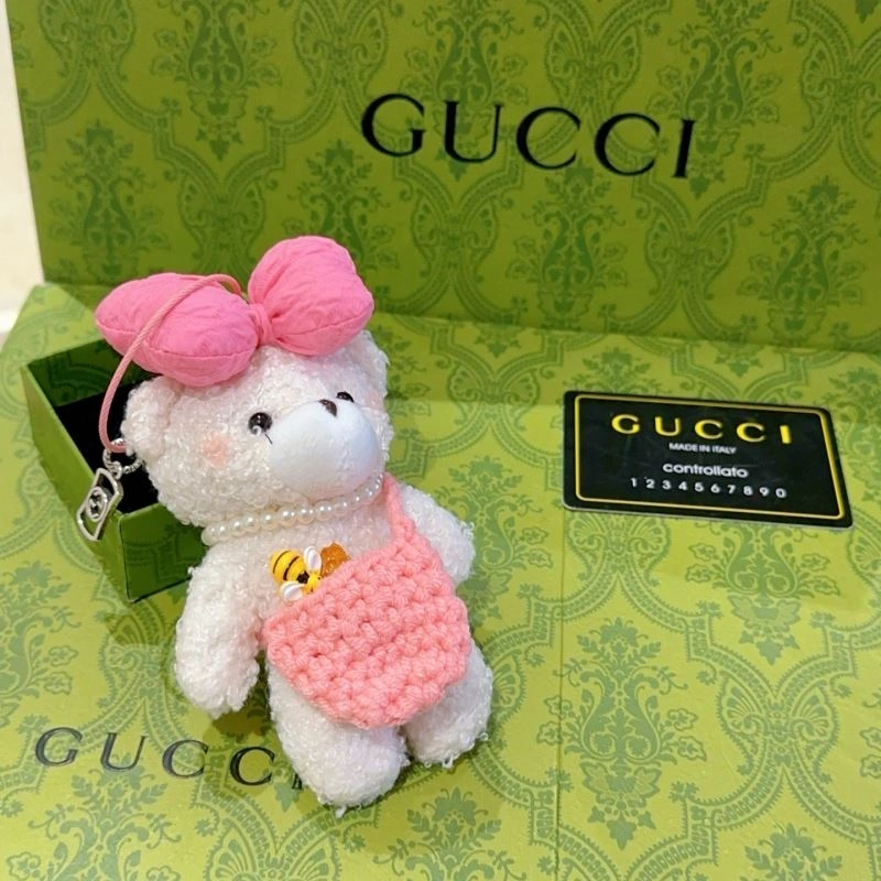 Low-cost Gucci Ornaments