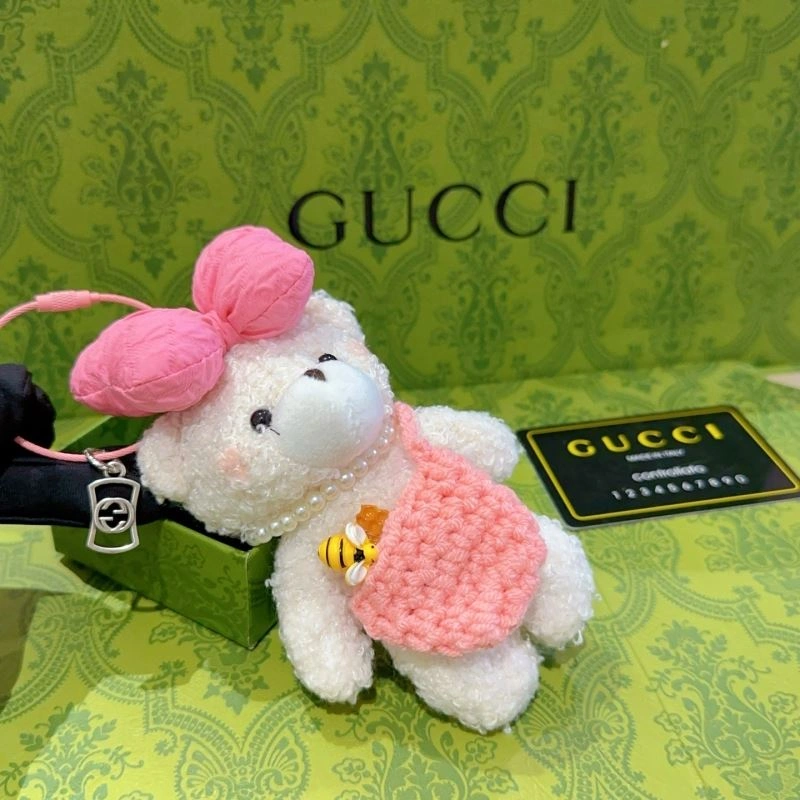 Low-cost Gucci Ornaments