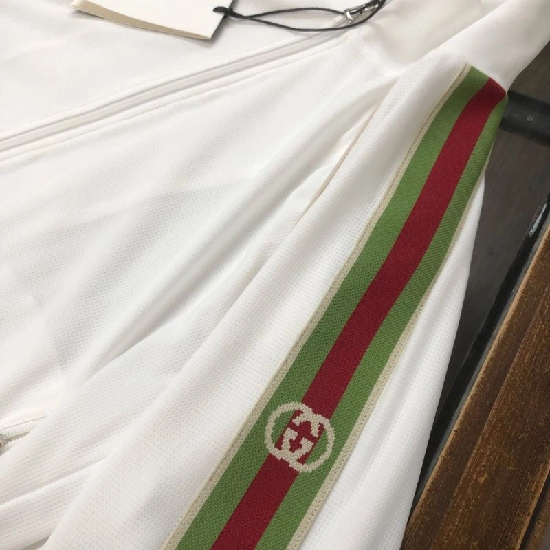 Top match Gucci Outwear