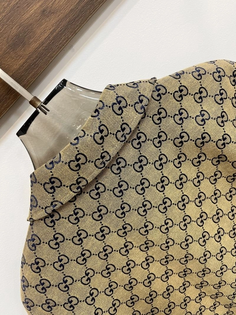 Top mirror Gucci Outwear