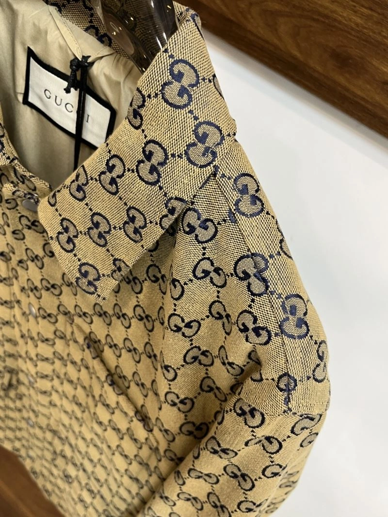 Top mirror Gucci Outwear