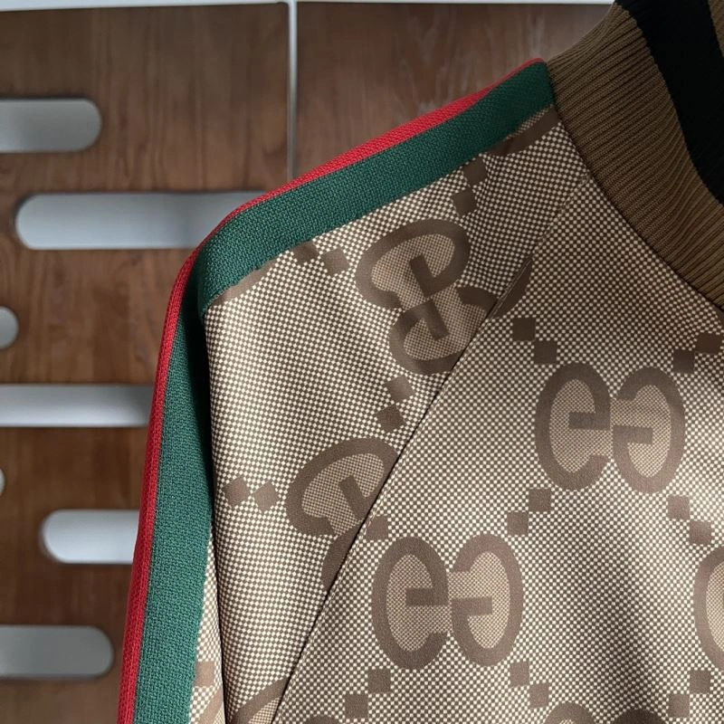 Top match Gucci Outwear