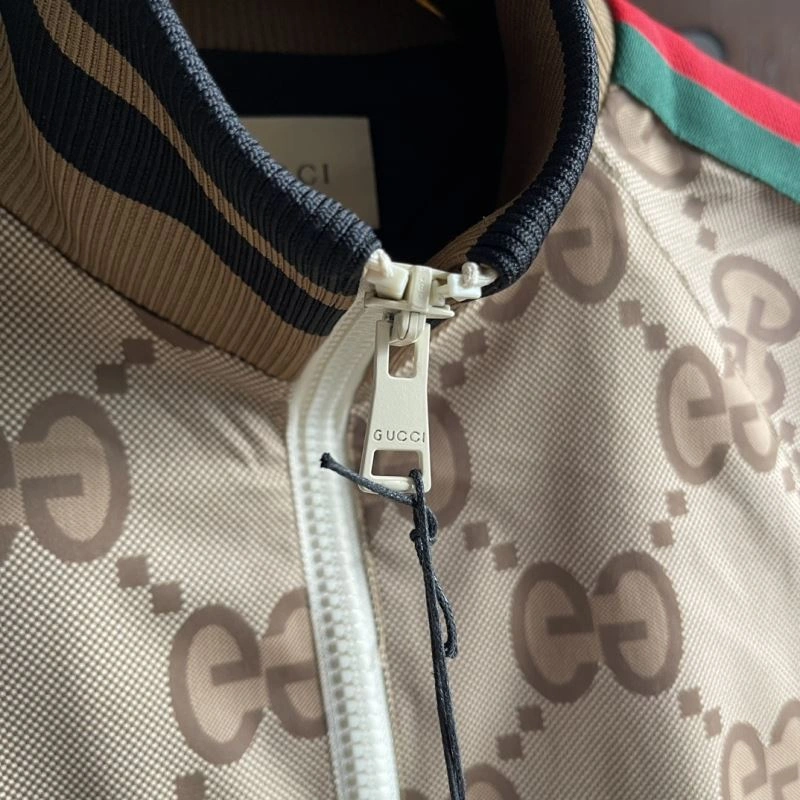 Top match Gucci Outwear