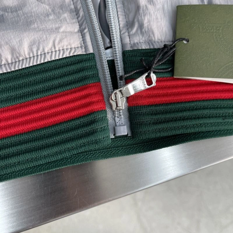 Top mirror Gucci Outwear